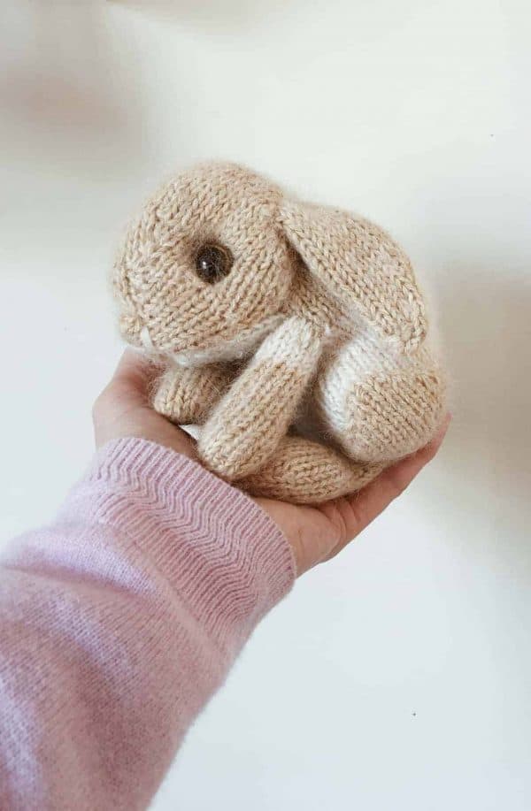 Knit a bunny: free rabbit knitting pattern to love - From Britain with Love