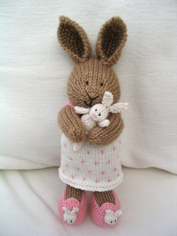 Small rabbit to love - free knitting pattern - From Britain with Love